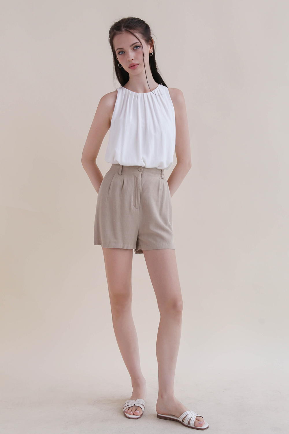 DAMI LINEN SHORTS TAUPE | The Willow Label