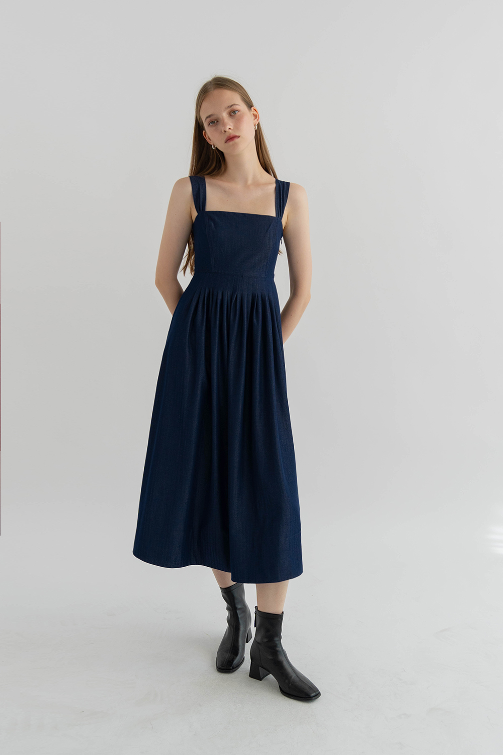 DAVINA DENIM FLARE DRESS DARK BLUE | The Willow Label